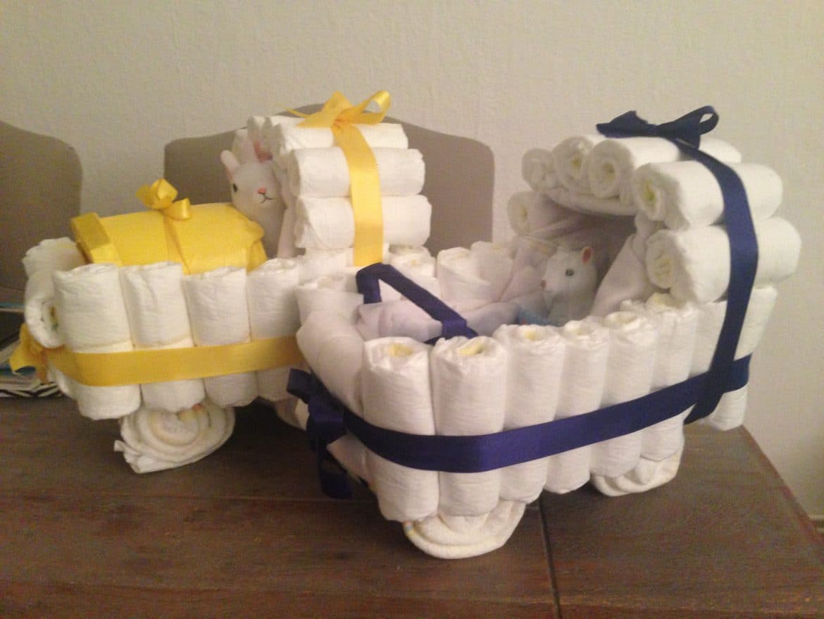 Alternative zur Windeltorte: Windel-Kinderwagen (Anleitung mit Bildern ...