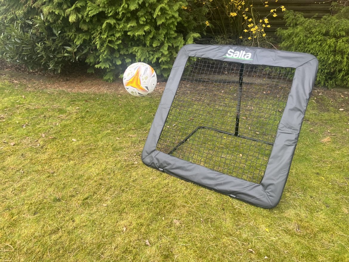 Fußball-Rückprallwand "Salta Motion Rebounder" im Test: Sinnvoll fürs ...
